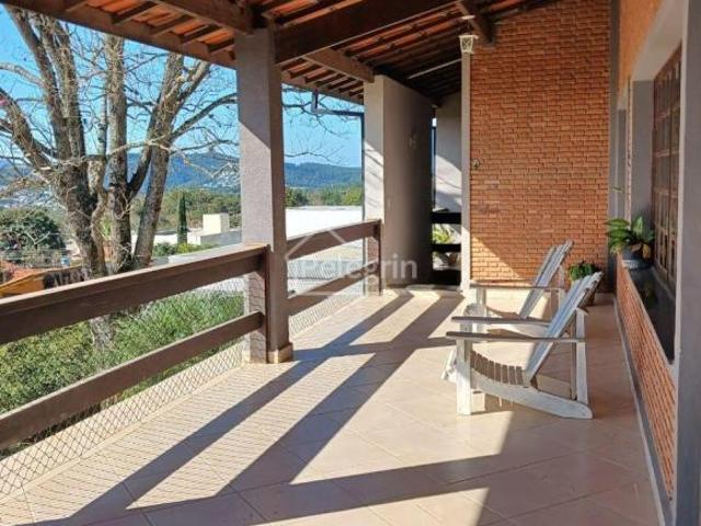 🏡  Casa Maravilhosa no Jardim dos Pinheiros – Atibaia/SP