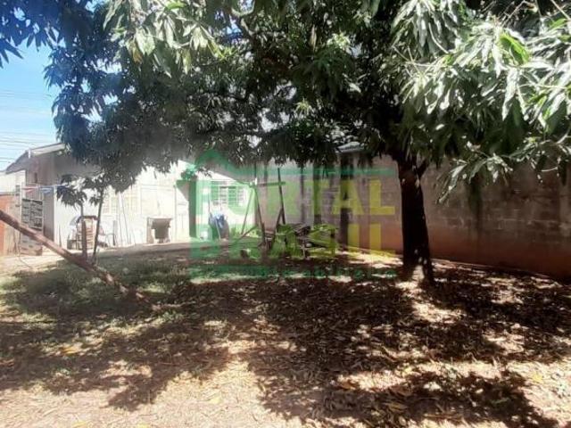 🏡  Casa na Av. Brasília com Terreno de 300m² – More ou Invista!