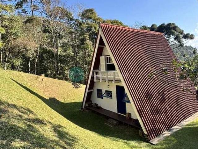 🏡  Chalé em Condomínio Fechado em Santo Antônio do Pinhal