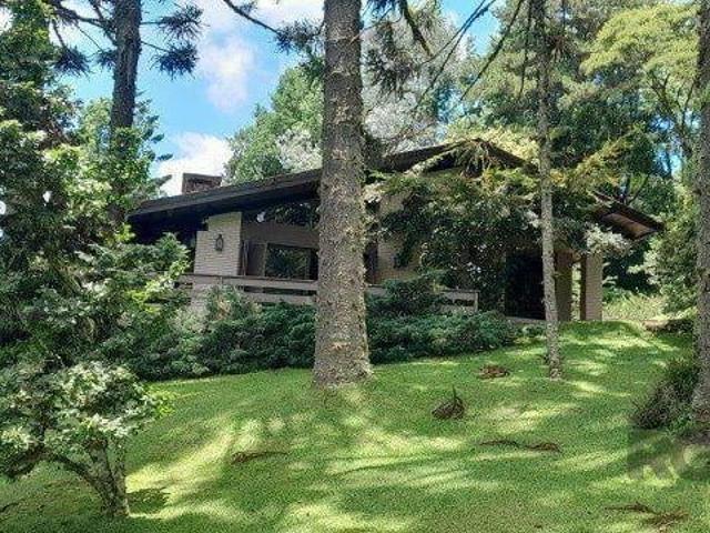 🏡  BELÍSSIMA CASA EM GRAMADO – JUNTO AO LAGO NEGRO 🌲 ✨