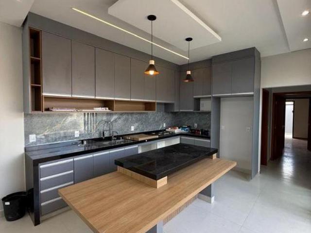 🏡  Maravilhosa Casa à Venda no Reserva dos Ypês 2!