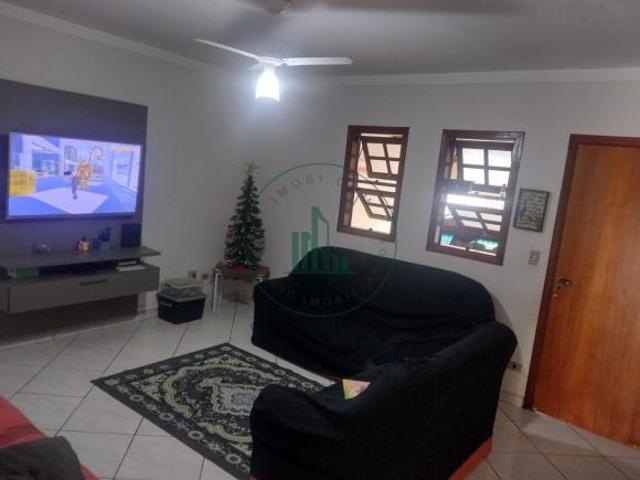 🏡  Sobrado Charmoso à Venda no Bairro Água Branca – Piracicaba/SP