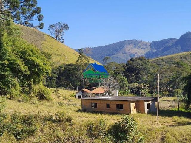 🏡  Sítio à venda em Carvalhos MG