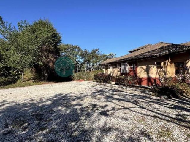 🏡  Sítio Exclusivo na Serra da Mantiqueira – Qualidade de Vida