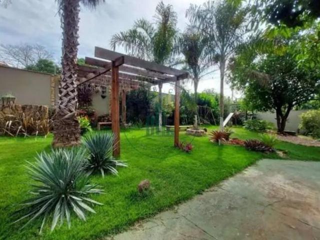 🏡 Refúgio Exclusivo no Lago Azul – Sofisticação, Espaço e Qualidade de Vida em.