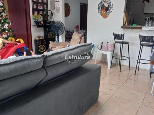 🏡  Vende se Linda casa na Lorenzi com dois dormitórios