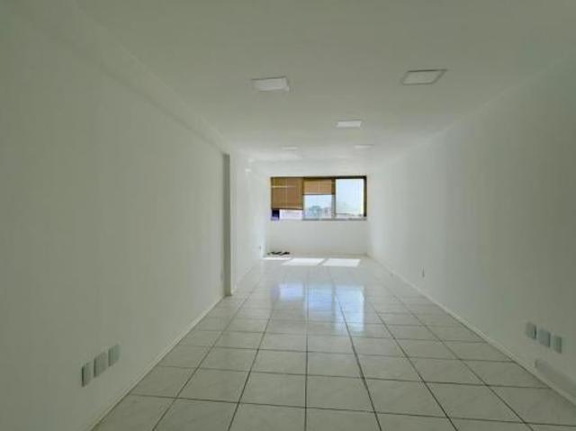 🏢  OPORTUNIDADE IMPERDÍVEL – SALA COMERCIAL NA AV. CRISTÓVÃO COLOMBO