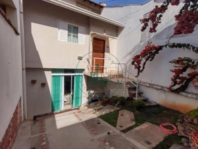 ✨  Viva com Estilo na Vila Monteiro – 3 Dormitórios, Quintal com Churrasqueira.