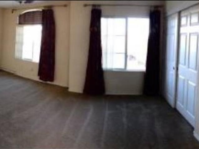 X Large Room Available In Beautiful Home