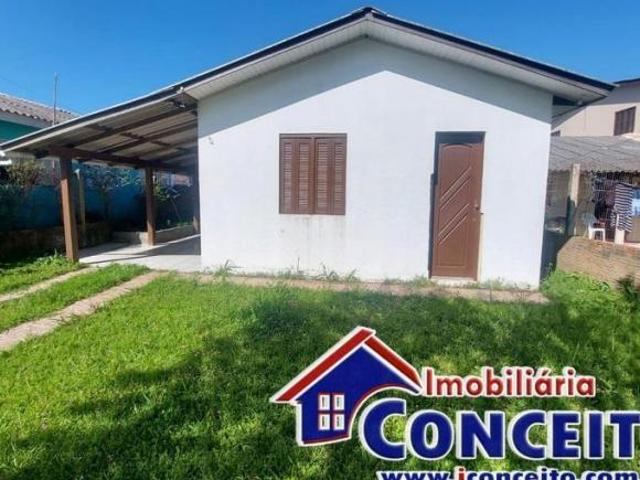 XC143 Ótima residência com 03 dormitórios no centrinho de Mariluz