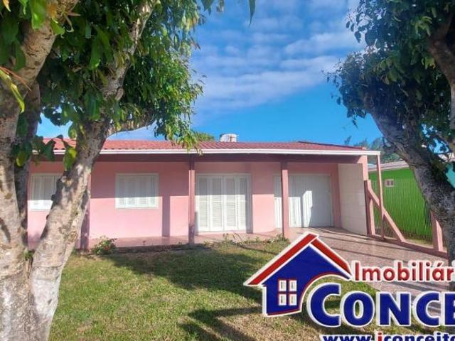 XC183 Residência com 3 dormitórios localizada no balneário Albatroz