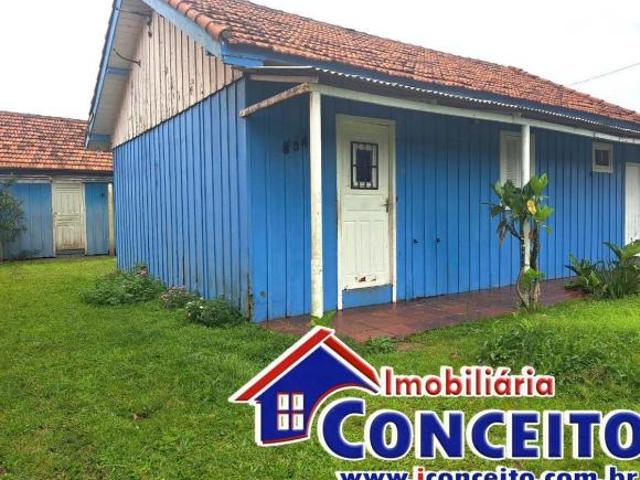 XC185 Imóvel em ótima localização composto de 03 dormitórios a 200m do mar