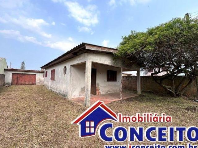 XC117 Residência de alvenaria em excelente localização em Mariluz