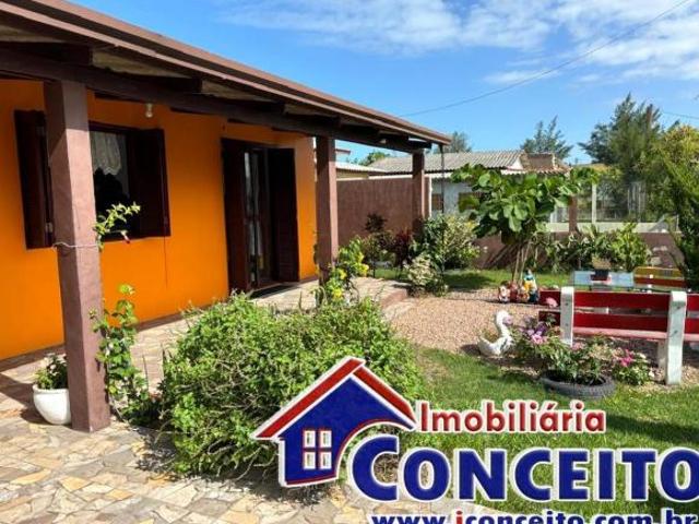 XC380 Linda residência a 150 metros do mar no balneário Presidente