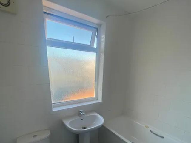 Xpert Bodywork, High Road, London, HA3 5DY, United Kingdom | 3 bed townhouse for rent #154584415 | Rentberry