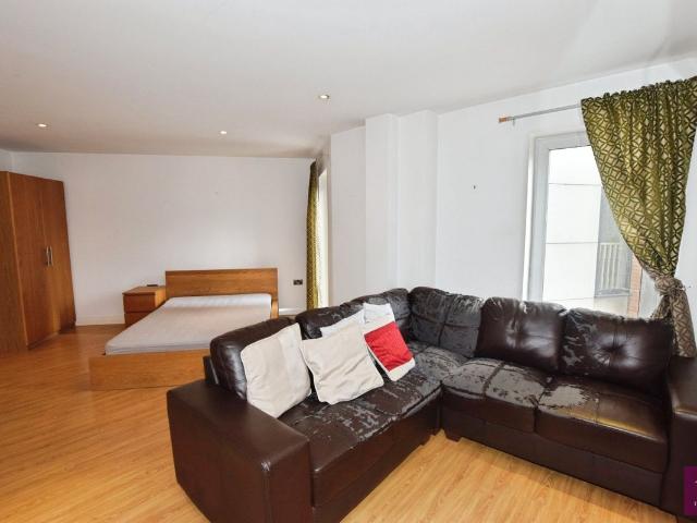 Xq7 Building, Taylorson Street South, Salford M5, 1 bed flat to rent, £995 pcm | PrimeLocation