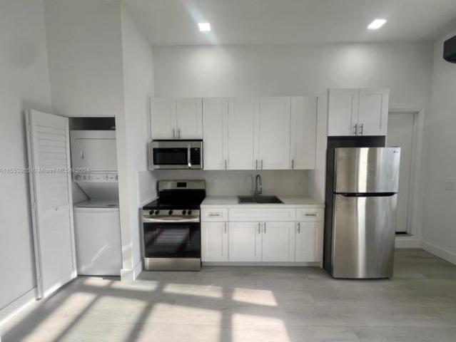 Xx SW 98th St #0, Pinecrest, FL 33156