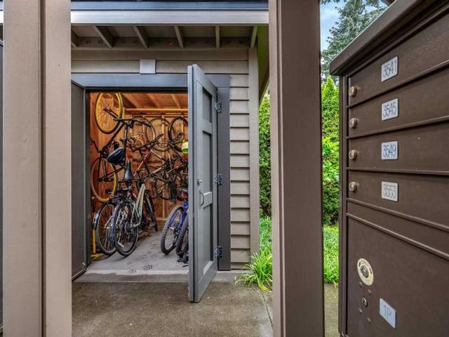 Yamhill 35, LLC 2 Bedroom Apartment for Rent at 3541 Se Yamhill St, Portland, OR 97214 Sunnyside