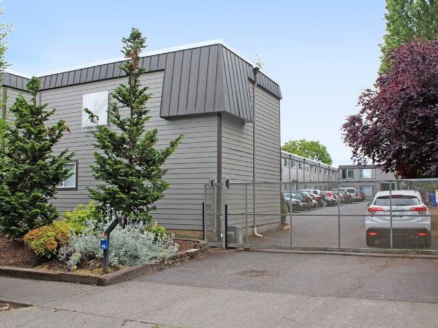 yanke01 2 Bedroom Apartment for Rent at 9222 N Lombard St, Portland, OR 97203 St. Johns