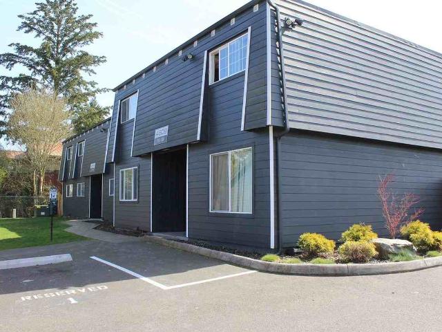 yanke02 1 Bedroom Apartment for Rent at 4605 4605 4609 NE Killingsworth St, Portland, OR 97218 Cully