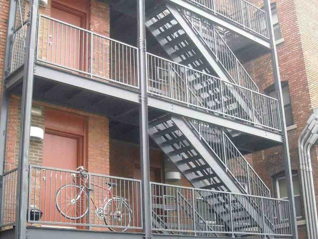 Yankee Hill 2 Bedroom Apartment for Rent at 3430 Gillham Rd, Kansas City, MO 64111 Broadway Gillham