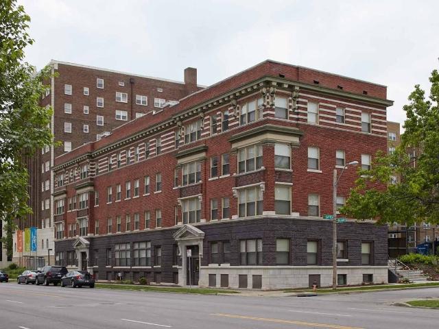 Yankee Hill 2 Bedroom Apartment for Rent at 3430 Gillham Rd, Kansas City, MO 64111 Broadway Gillham