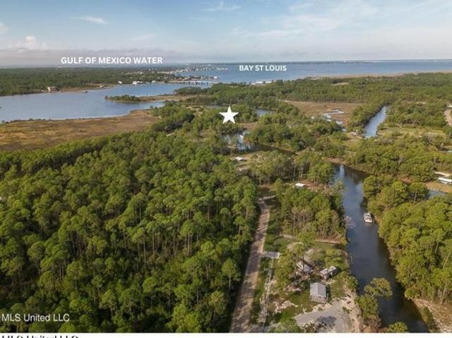 Yacht Club Dr, Pass Christian, MS 39571