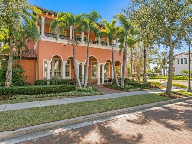 Yacht Club Dr, Tampa, Home For Sale