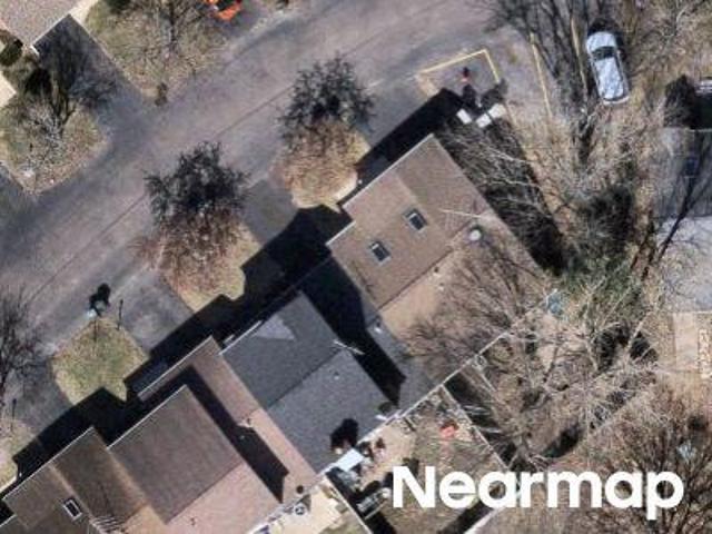 Yale Ln