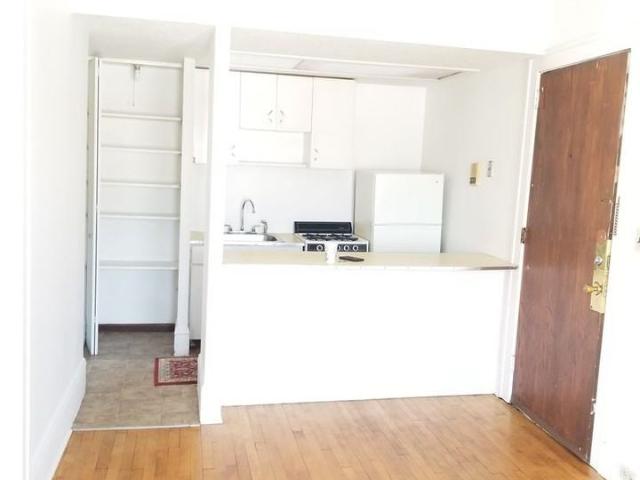 Yale Place Apartments 1 Bedroom Apartment for Rent at 1212 Yale Pl, Minneapolis, MN 55403 Loring Park