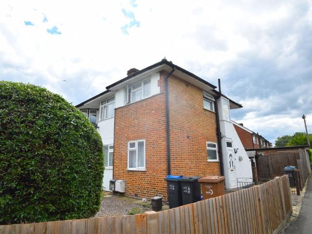 Yarborough Road, Colliers Wood, London SW19, 2 bed flat to rent, £1,700 pcm | PrimeLocation
