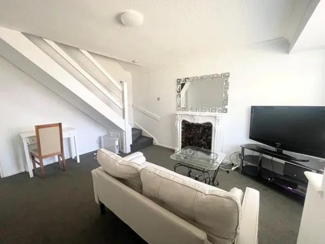 Yardley Close, Warwick, CV34