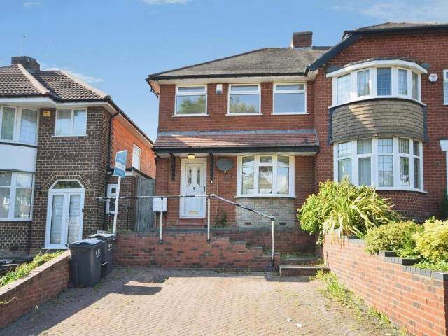 Yarningale Road, Birmingham B14 3 bed semi detached house to rent £1,295 pcm £299 pw