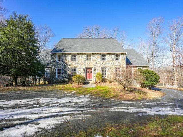Yarnick Rd, Great Falls, Home For Sale