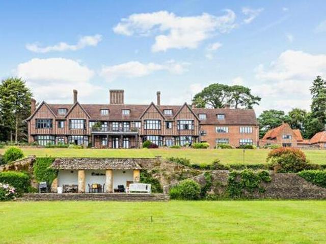 Yattendon Court, Yattendon, 2 Bedroom Flat