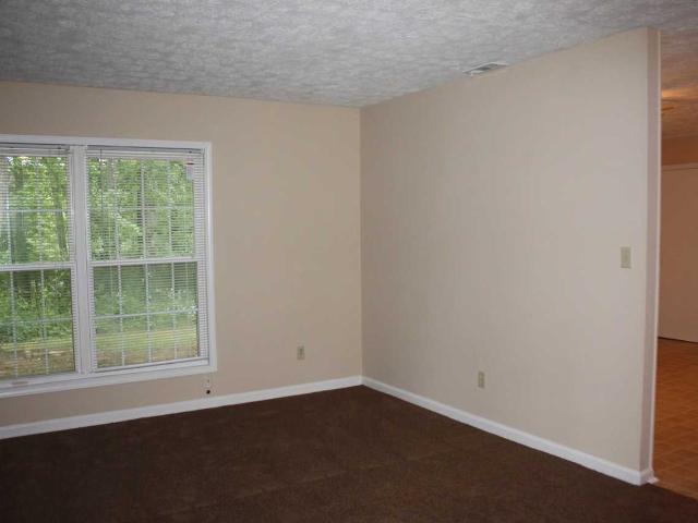 YB 2 Bedroom Apartment for Rent at 4535 Candlestick Ln, Oakwood, GA 30566