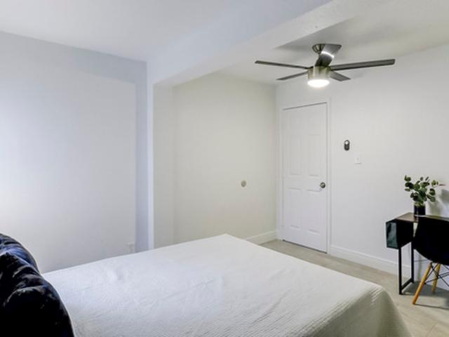 YBOR CITY ! Bus line half block away! Comfortable & homey Tampa home