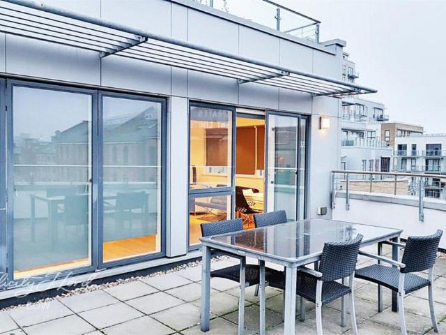 Yeo Street, LONDON 3 bed flat to rent £3,400 pcm £785 pw