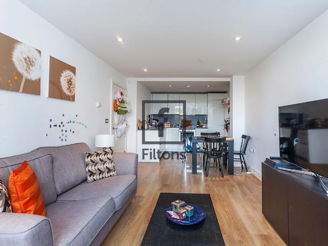 Yeo Street, London E3, 2 bed flat to rent, £2,300 pcm | PrimeLocation