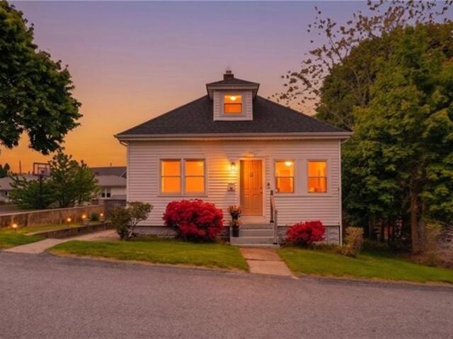 Yeoman Ave, Cranston, Home For Sale