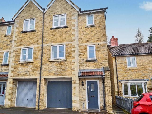 Yeates Court, Clevedon 4 bed house to rent £1,725 pcm £398 pw