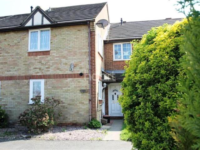 Yeates Drive, Kemsley, Sittingbourne 3 bed terraced house to rent £1,399 pcm £323 pw