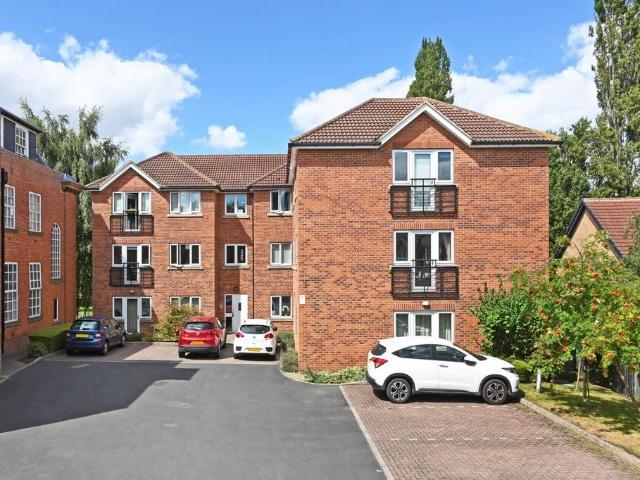 Yearsley House, Pinsent Court, York. 2 bed flat to rent £1,150 pcm £265 pw