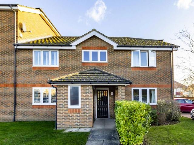 Yeend Close, West Molesey KT8 1 bed flat to rent £1,595 pcm £368 pw