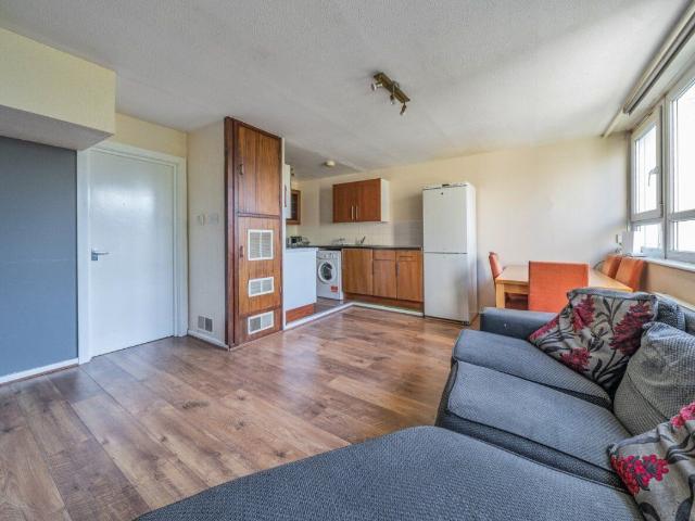 Yelverton Road, Battersea, London SW11, 4 bed flat to rent, £3,800 pcm | PrimeLocation