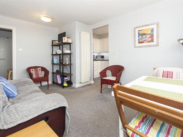 Yelverton Road, Battersea SW11 1 bed flat to rent £1,800 pcm £415 pw