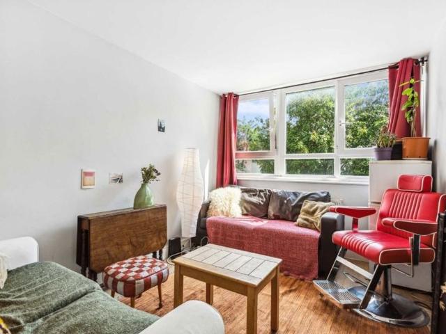 Yelverton Road, SW11, London