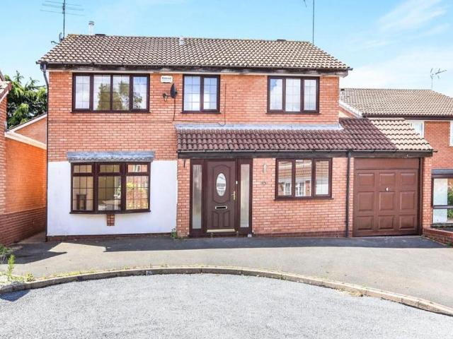 Yellowhammer Court, KIDDERMINSTER, DY10 4 bed property to rent £1,695 pcm £391 pw
