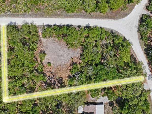 Yellowstone Ave, Weeki Wachee, FL 34614