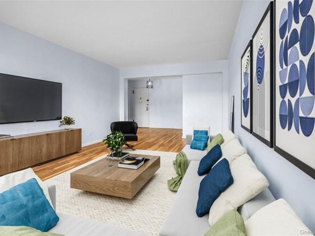 Yellowstone Blvd Apt F, Rego Park, Property For Sale